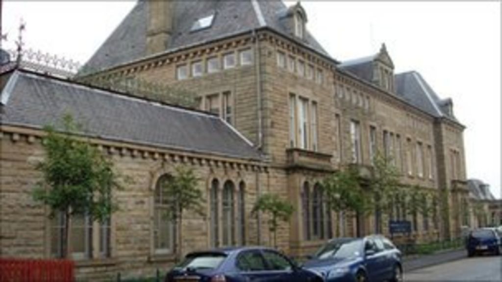 Johnstons of Elgin plans £1m Hawick mills investment - BBC News