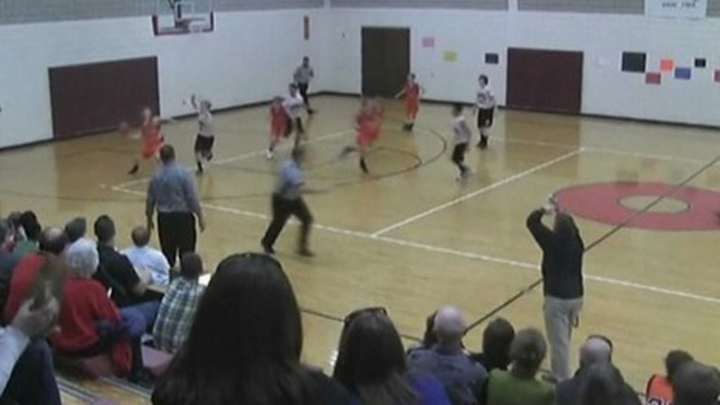 One of the most amazing basketball shots - ever! - BBC Newsround