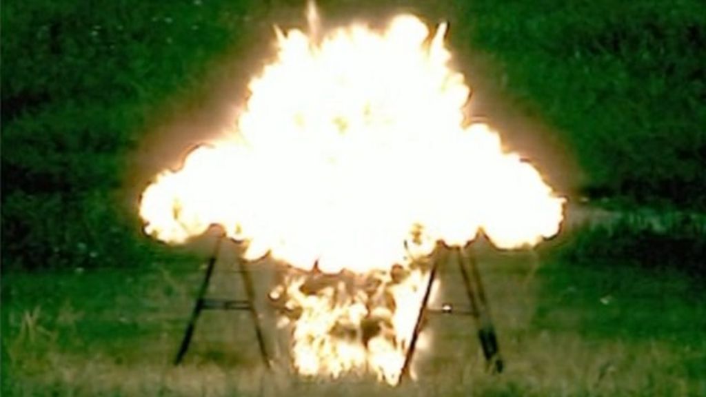 Underwear bomber Abdulmutallab sentenced to life - BBC News