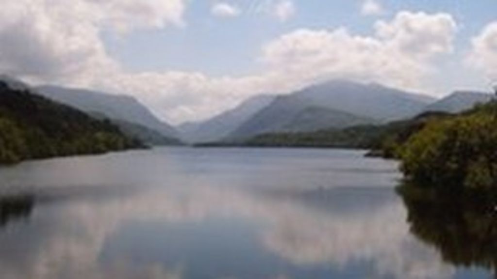 Llyn Padarn: Welsh Water's £15m lake quality programme - BBC News