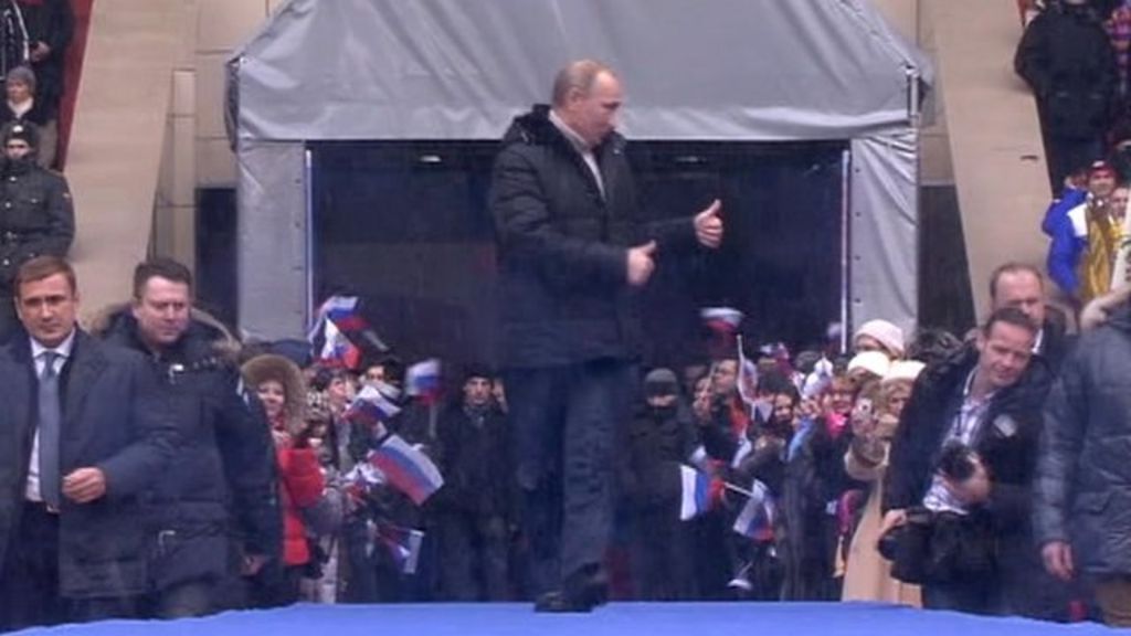 Putin delivers patriotic speech at Moscow rally - BBC News Putin delivers patriotic speech at Moscow rally - BBC News