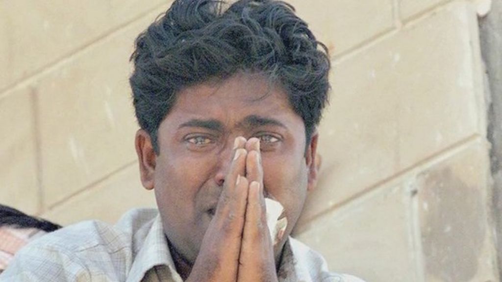 The face of the Gujarat riots meets his 'saviour' - BBC News