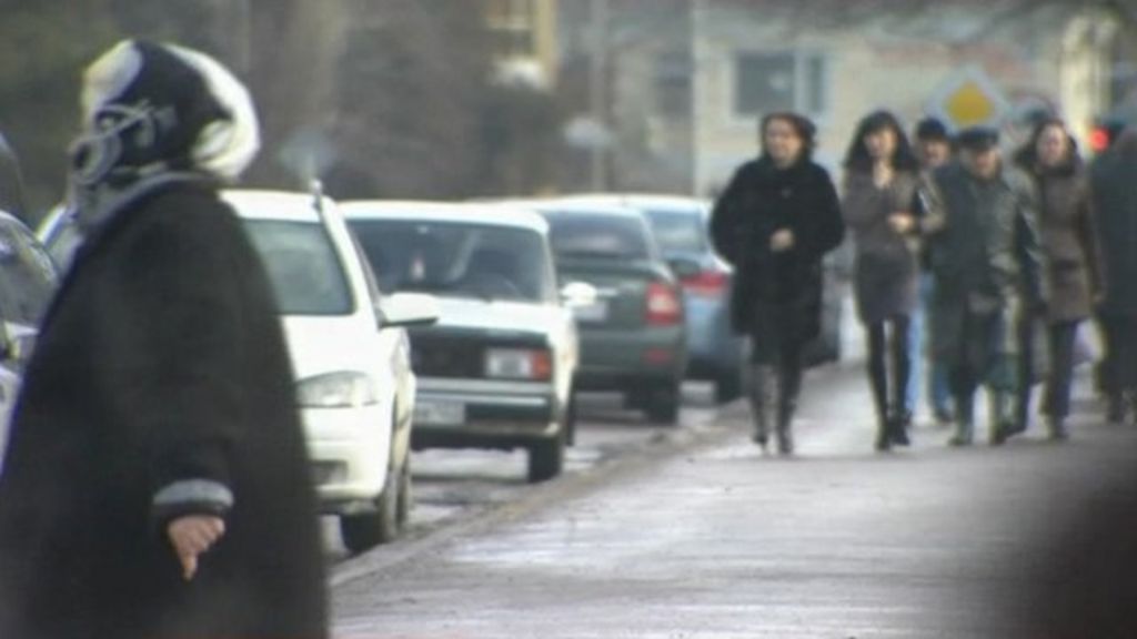 Putin's Russia 'now a mafia state' - BBC News