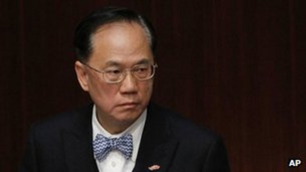 Hong Kong leader Tsang survives no confidence vote - BBC News