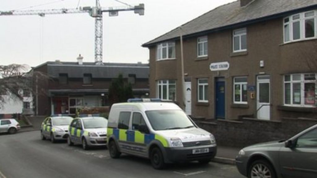 Jobs go as Isle of Man police make cut backs - BBC News