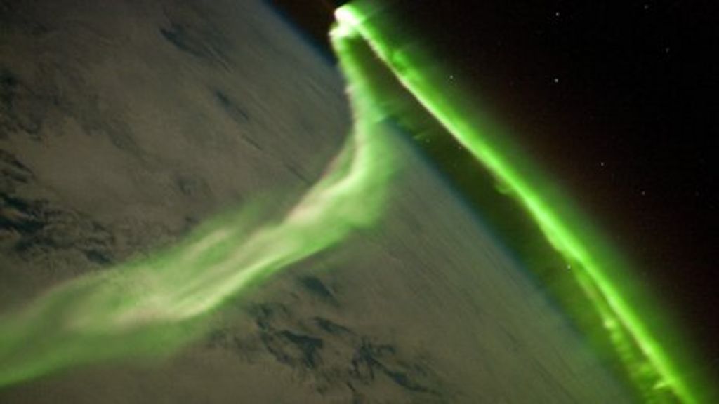 Q&A: Solar storms - BBC News