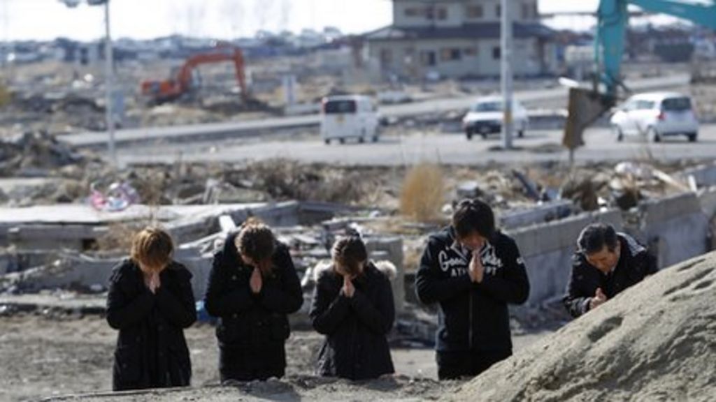 Japan tsunami: Stories and signs of hope - BBC News