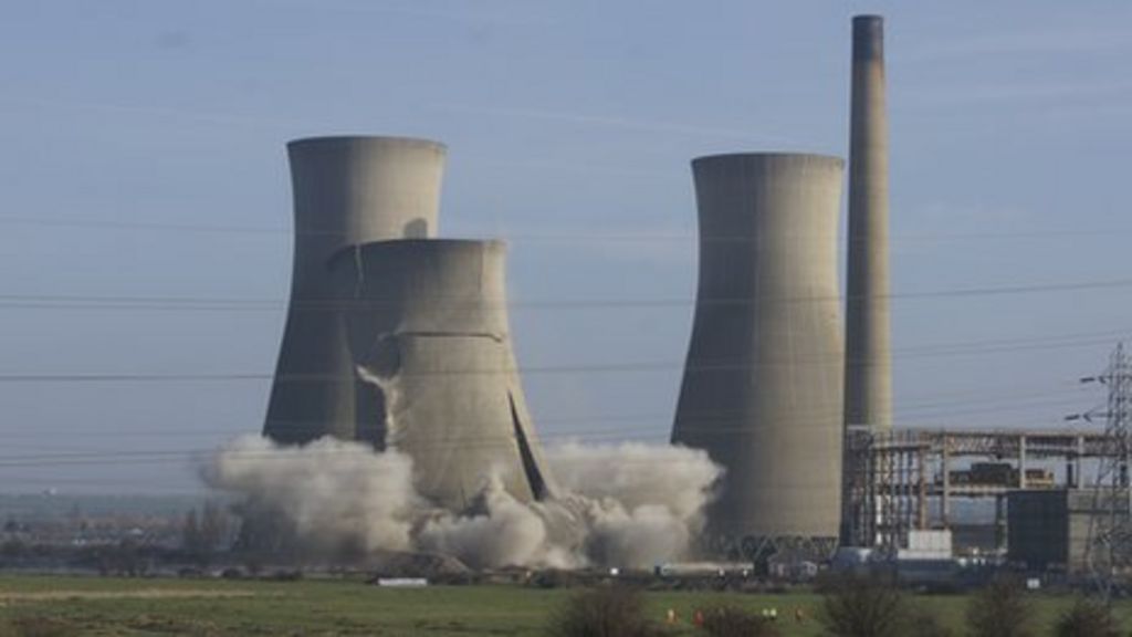 Explosions demolish Richborough cooling towers - BBC News