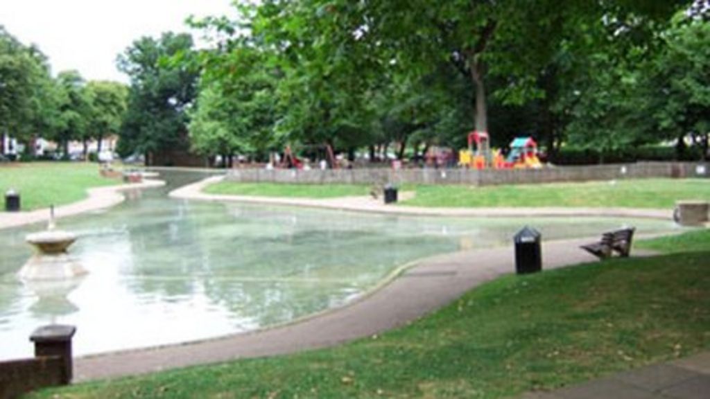 Howard Park £2.7m restoration project completed - BBC News