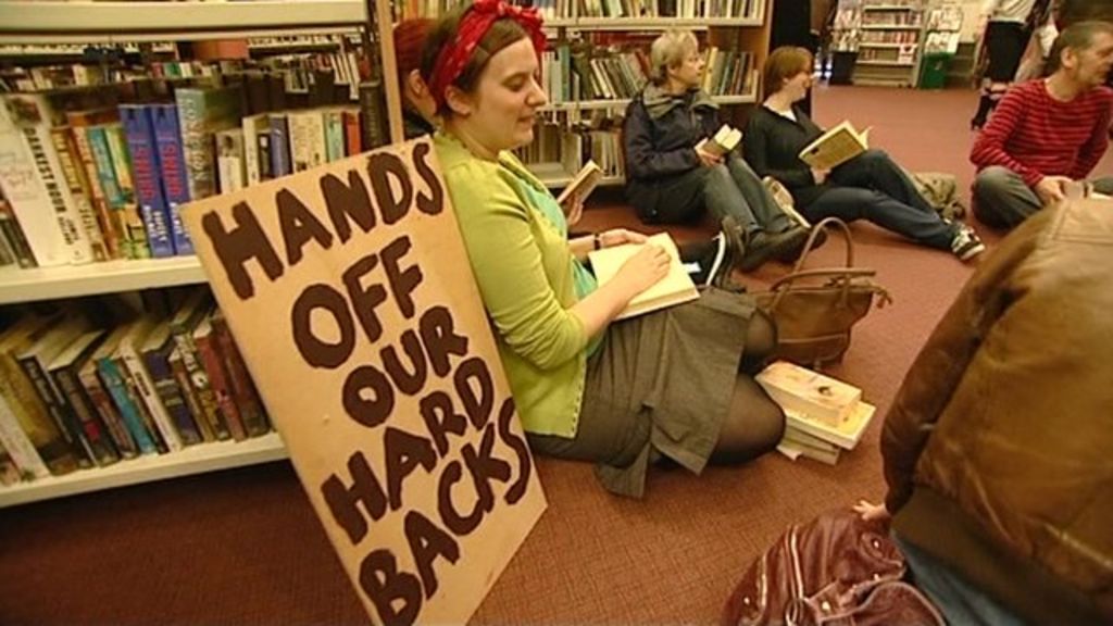Libraries face 'ongoing struggle' from budget cuts - BBC News