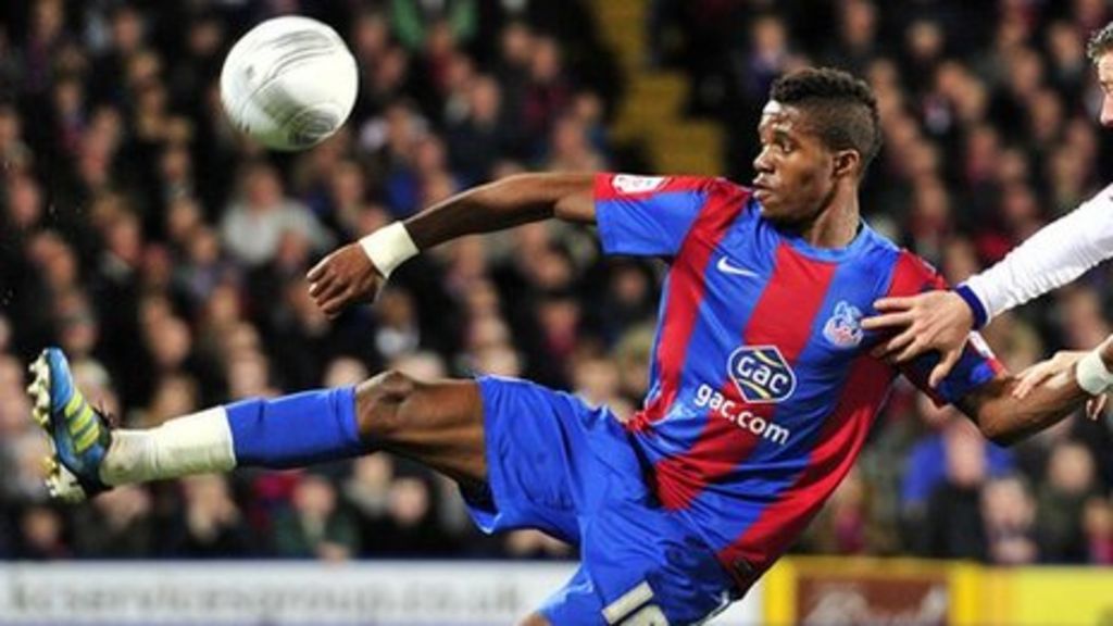 Crystal Palace's Wilfried Zaha wins Young Player of the Year - BBC Sport