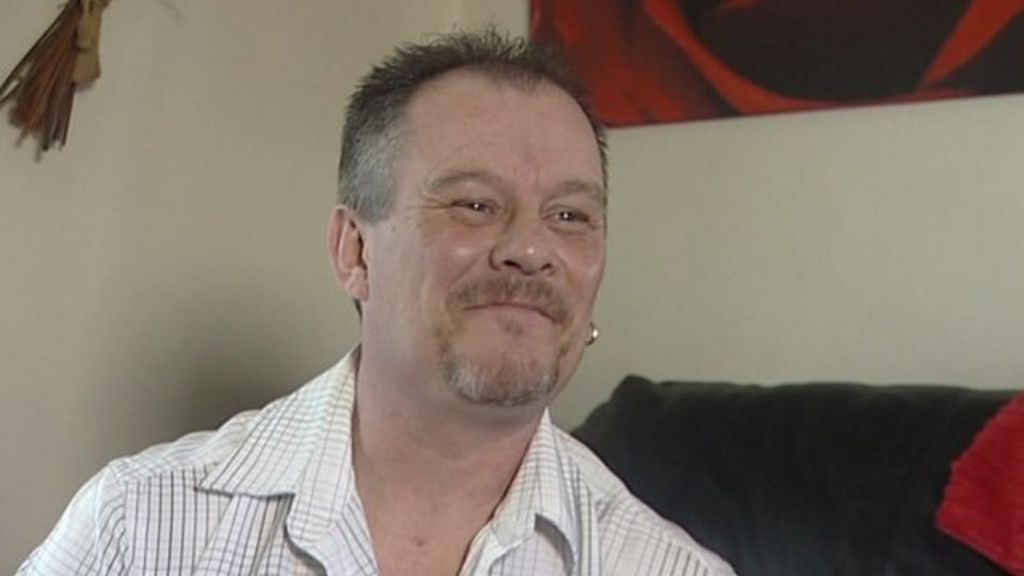 Bus drivers scoop £38m lottery jackpot - BBC News