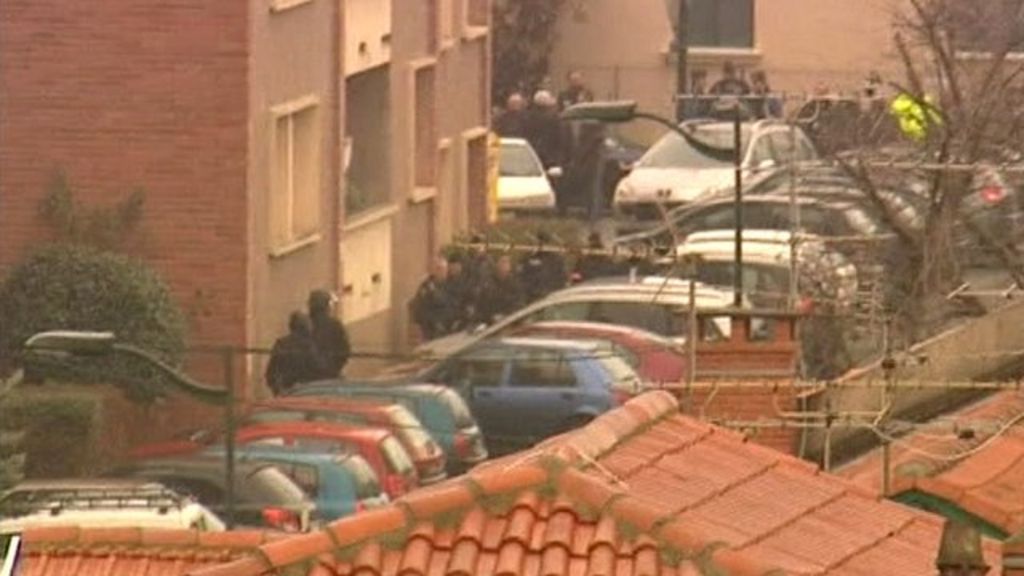 French shooting: Suspect tracked 'for years' - BBC News