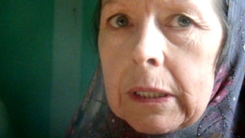 Hostage Judith Tebbutt's grief at husband's death - BBC News