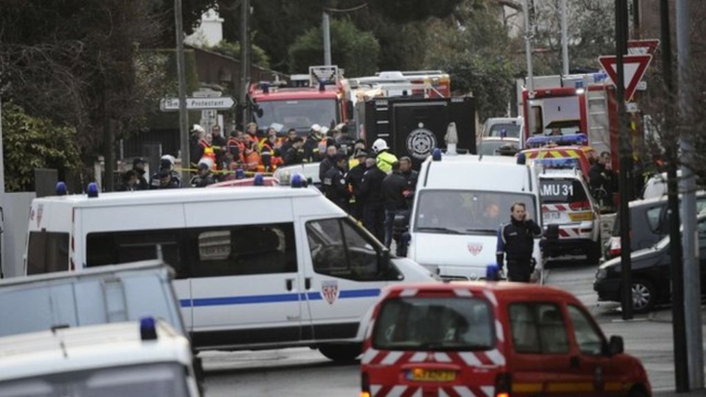 France shootings: Gunshots signalled end to siege - BBC News