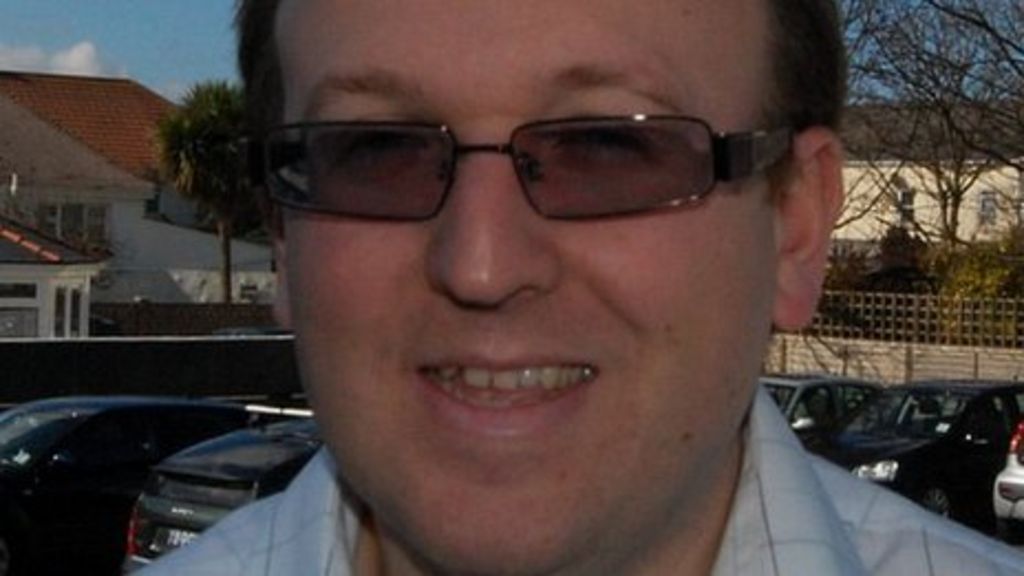 Garry Collins: One-minute manifesto - BBC News