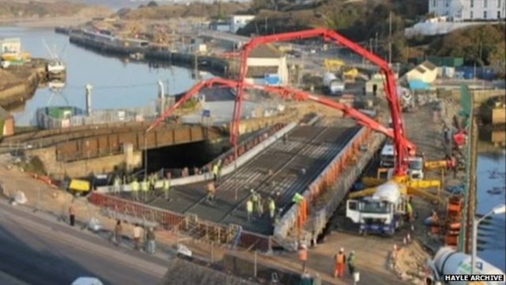 Hayle bridge build captured on time lapse film - BBC News