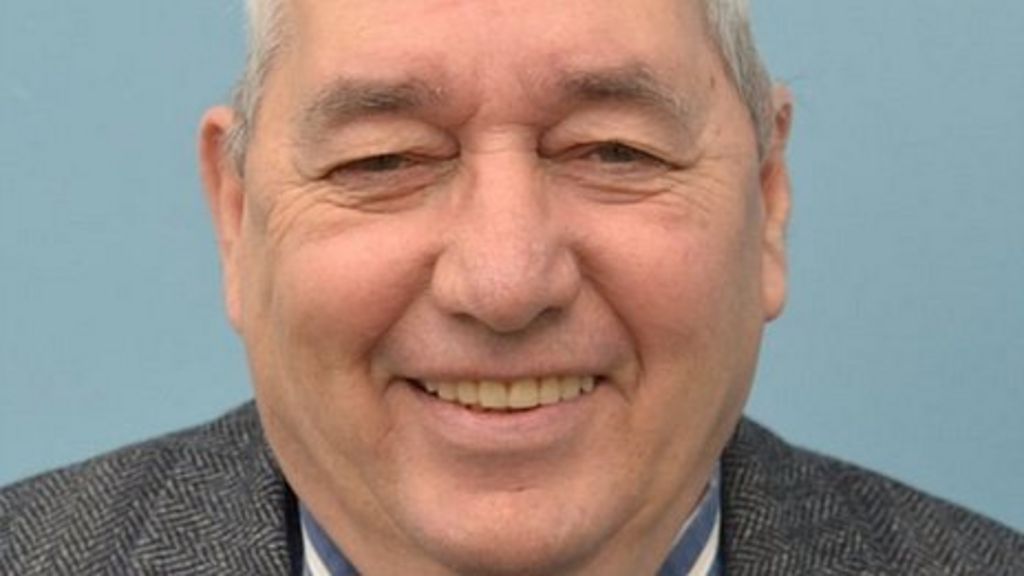 Dave Jones: One-minute manifesto - BBC News
