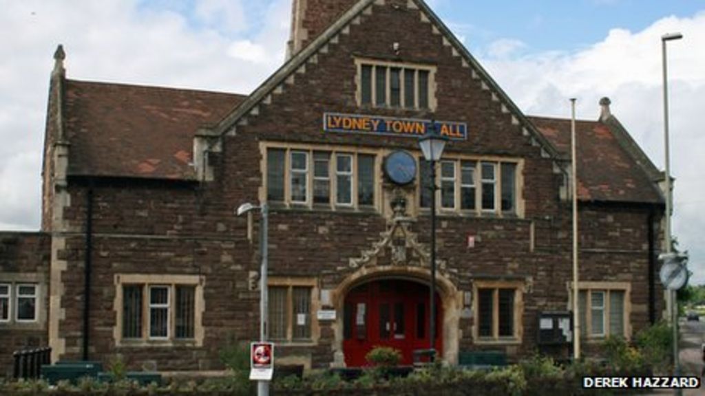 Lydney Town Hall plan 'could save it from closure' - BBC News