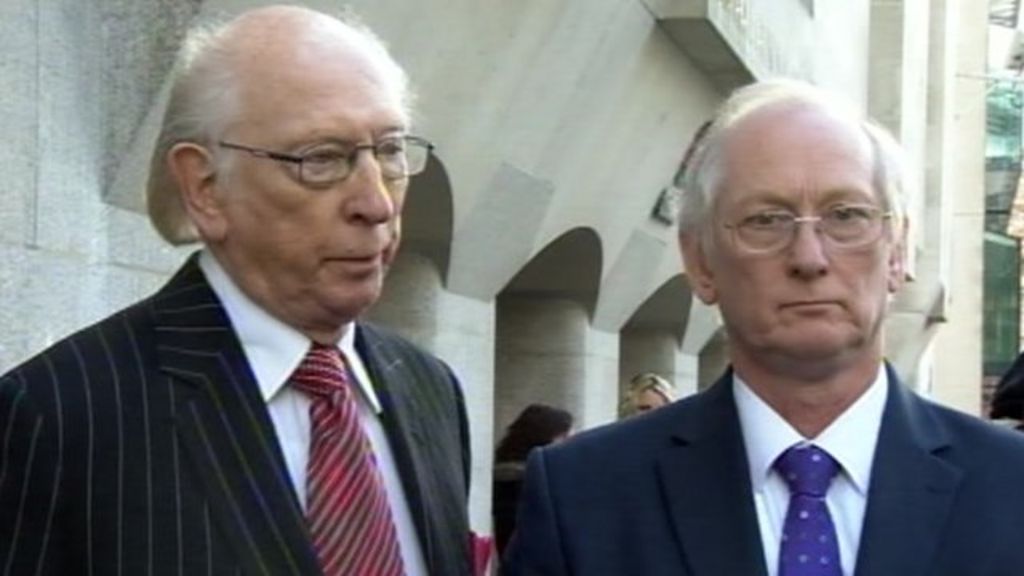 Croydon riots arson: 'Losing shop like a bereavement' - BBC News