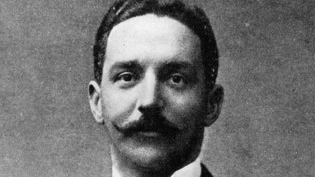 Family of Titanic's owner, J Bruce Ismay, make plea - BBC News