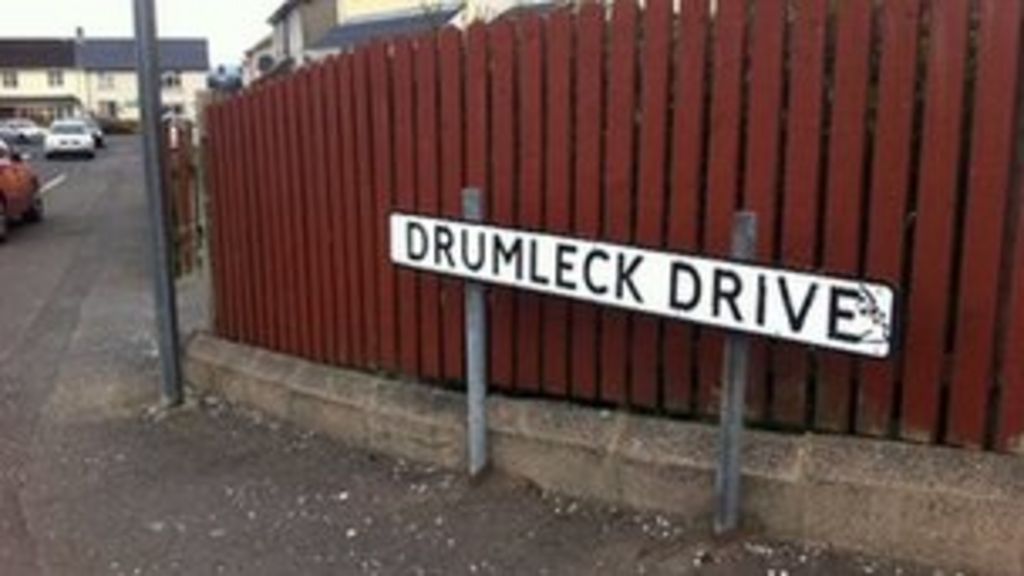 Arrest over bomb left under car in Shantallow, Derry - BBC News