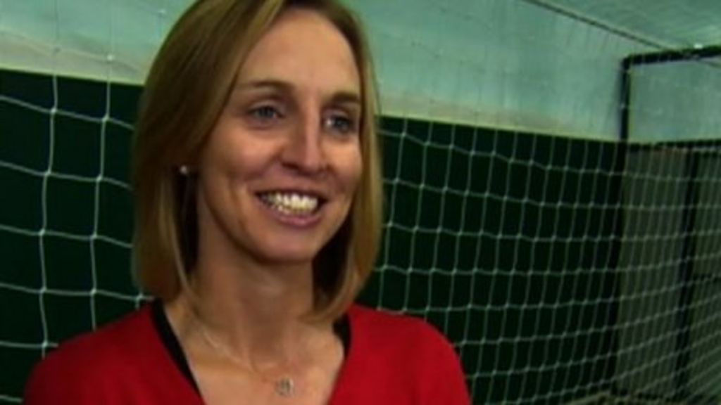 Faye White not ruling out Arsenal return - BBC Sport
