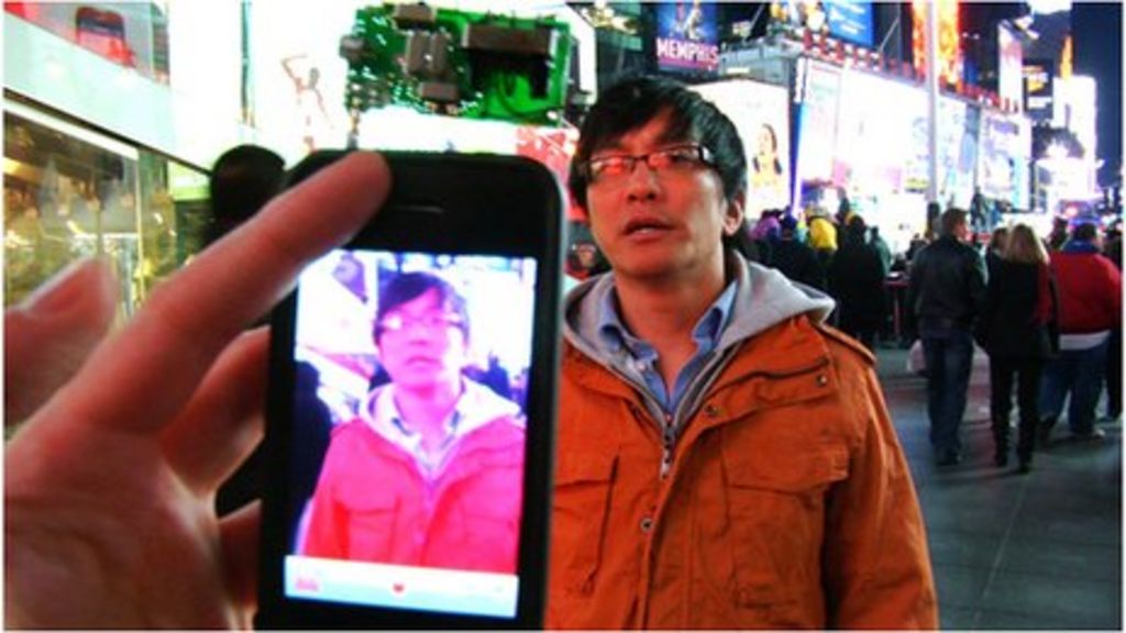 Inside the minds of internet hoaxers - BBC News