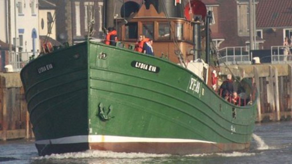 Lowestoft & Great Yarmouth fishing boat Lydia Eva takes passengers ...