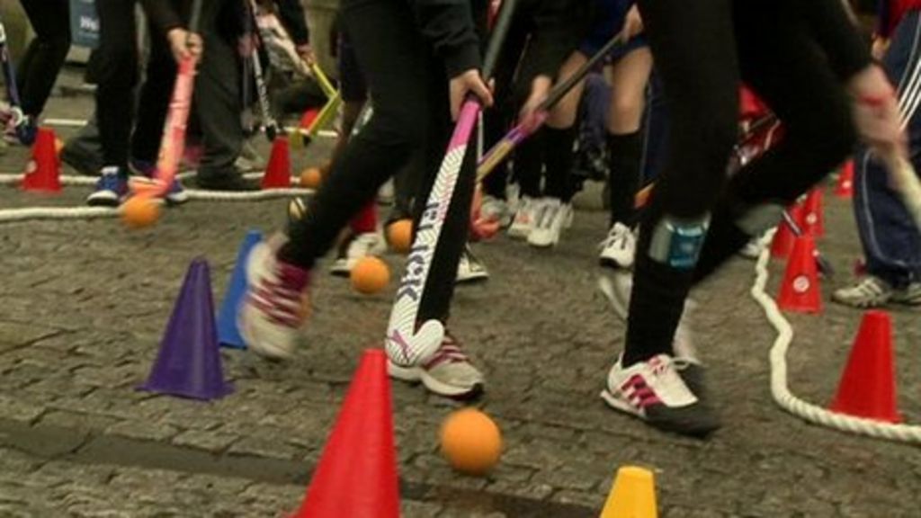 Ricky's Big Dribble for London 2012 - BBC Newsround