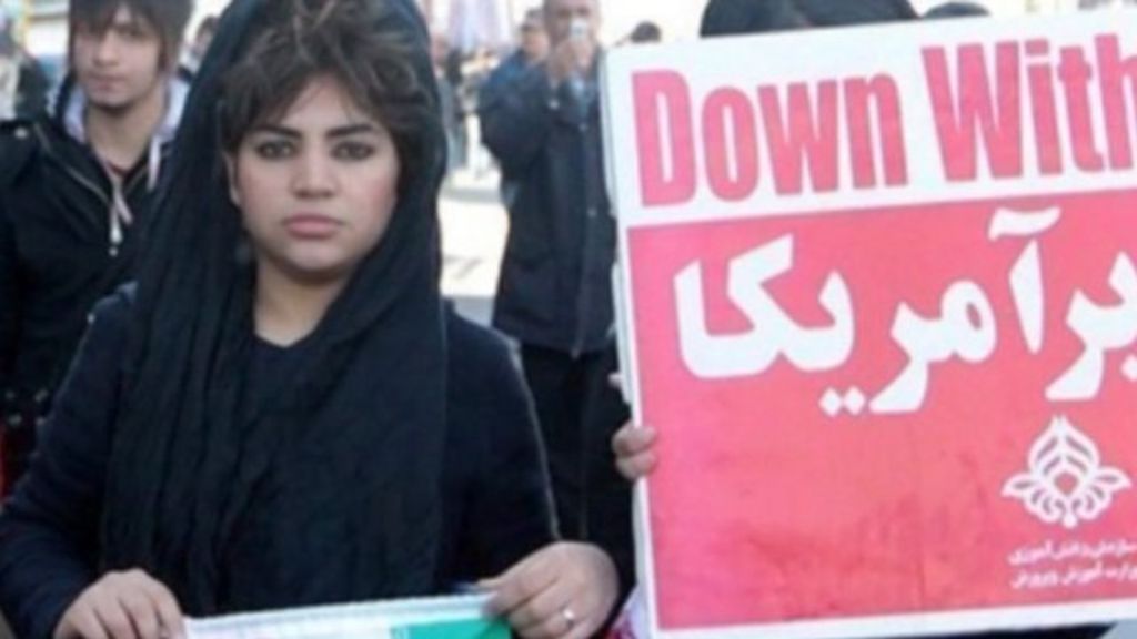 Iran's moral police arrest inappropriately dressed women - BBC News