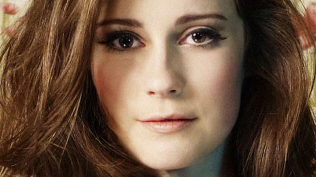 Mary-Jess Leaverland sings at FA Cup final - BBC News