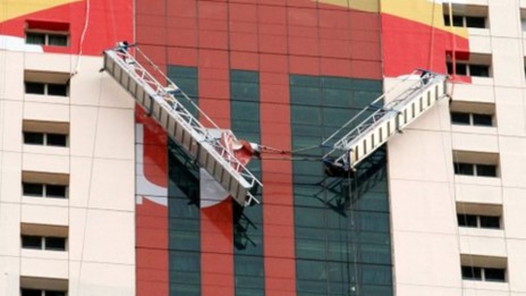 Three workers killed in Thailand skyscraper accident - BBC News