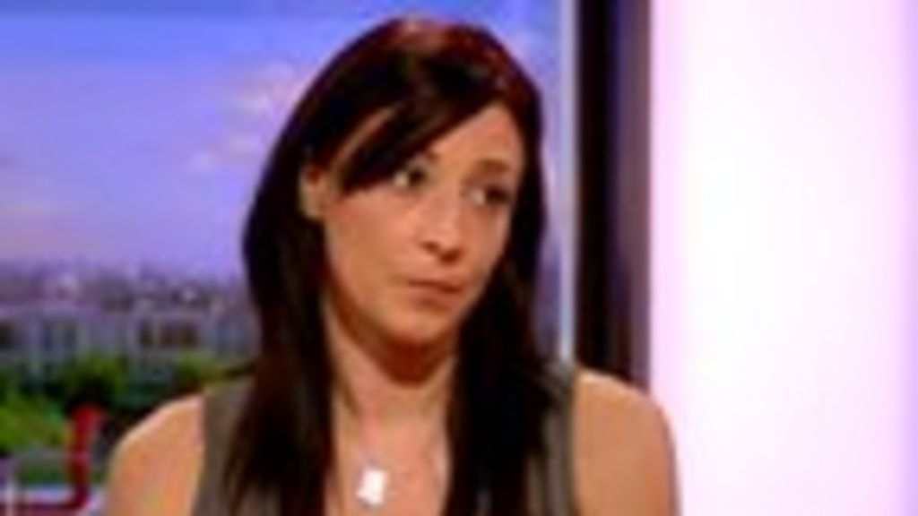 Family safety plea after skydiver Bradley Coker's death - BBC News