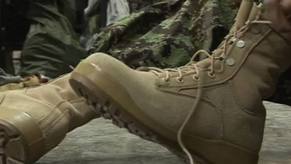 Afghanistan army boot deal row - BBC News