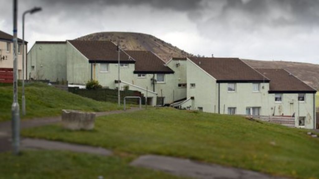 Penrhys: £40m facelift for Rhondda estate approved - BBC News