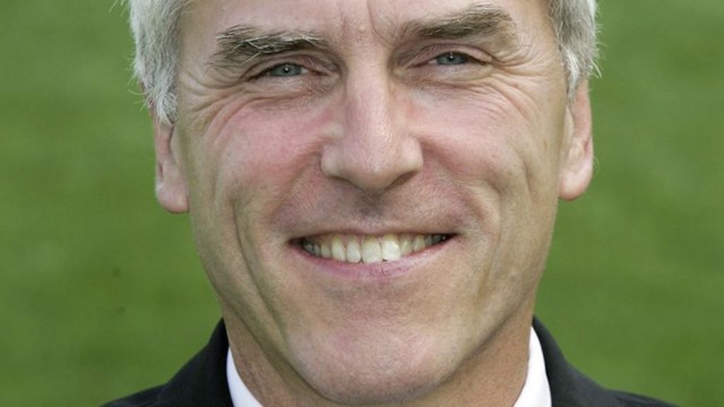 Mallinder re-signing is great news - Allan Robson - BBC Sport