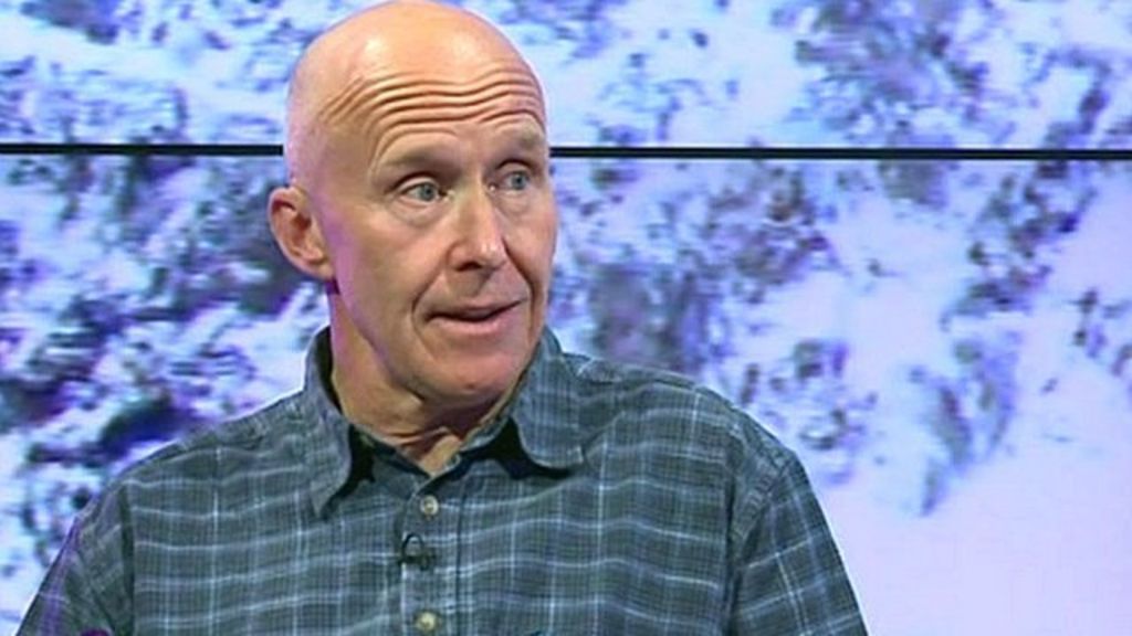 Alan Hinkes on climbing Mount Everest - BBC Newsround