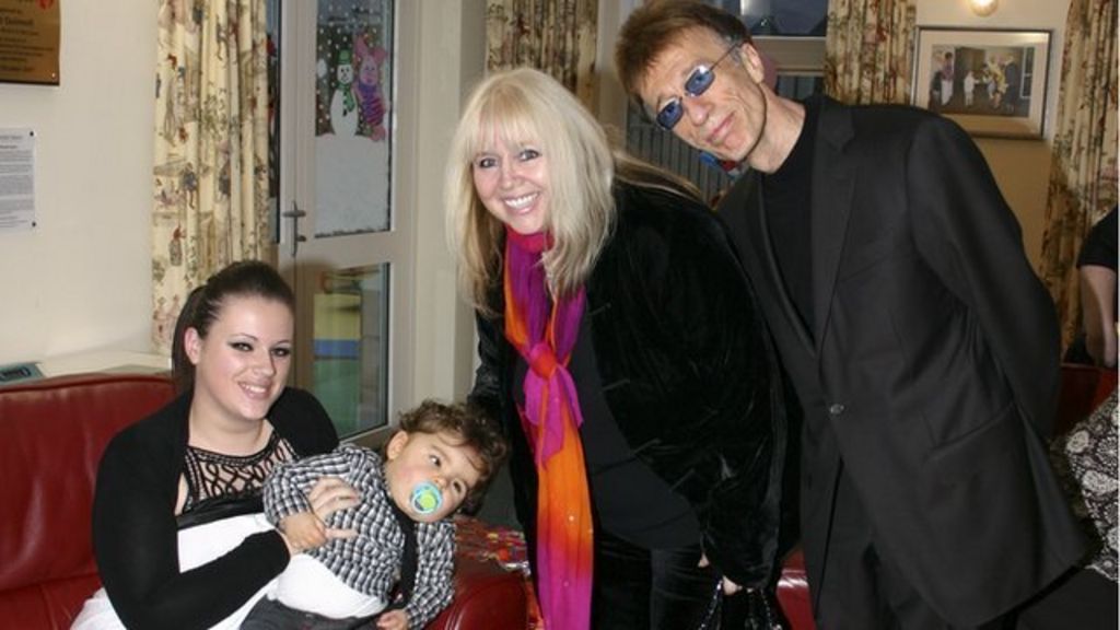 Robin Gibb family requests donations to Rebecca House - BBC News