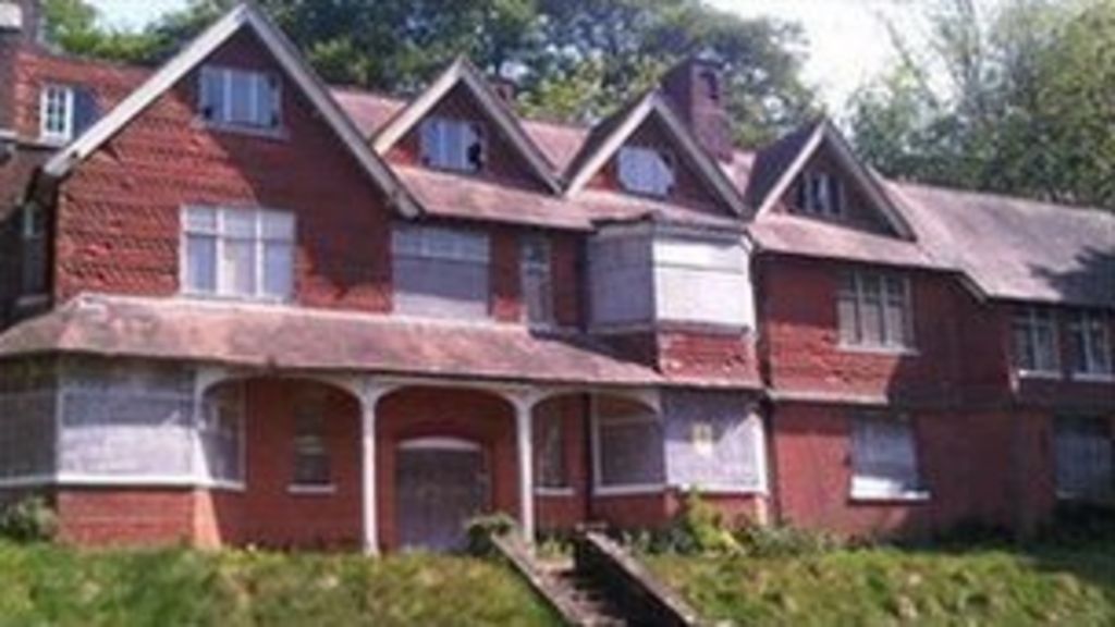 Sir Arthur Conan Doyle house development appeal upheld - BBC News