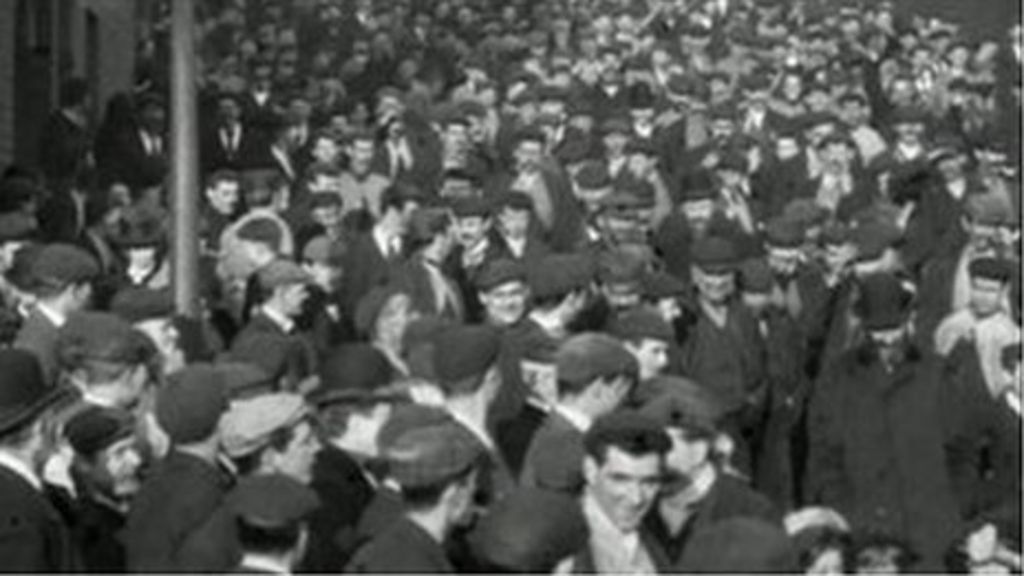 Newcastle tank factory's role in defence industry - BBC News