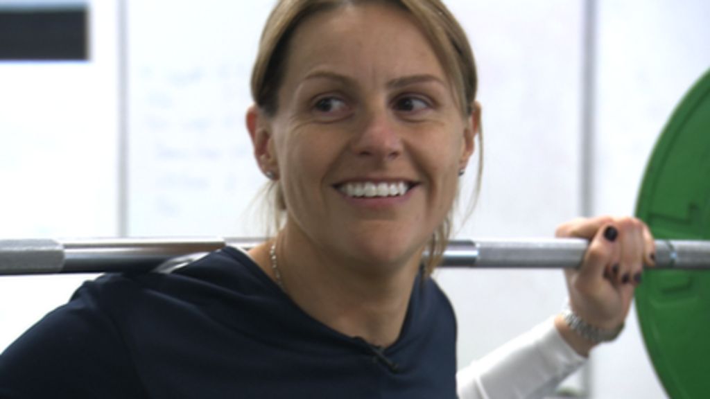 London 2012: Kelly Smith - battling on and off the pitch - BBC Sport