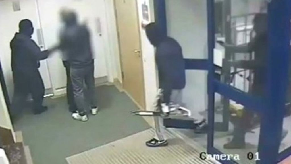 Men who threatened to cut off victims' fingers jailed - BBC News