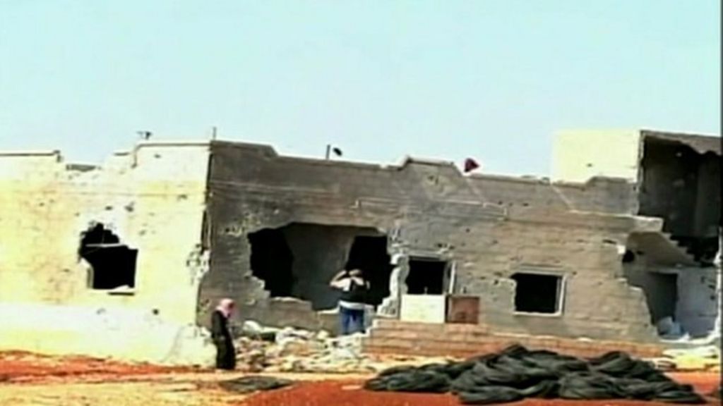 Syria massacre: 'Calculated attempts' to cover up in Qubair - BBC News