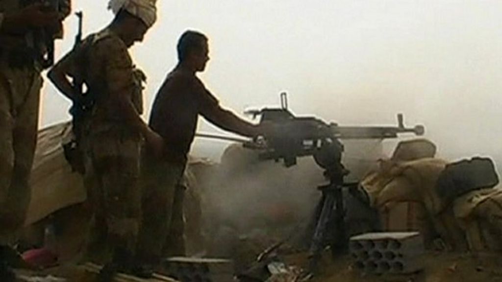 Deadly raids strike al-Qaeda bases in Yemen - BBC News