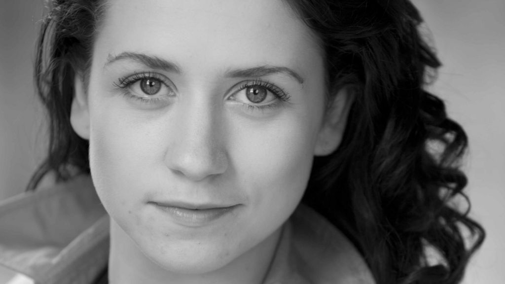 Danielle Hope joins Les Miserables cast - BBC News