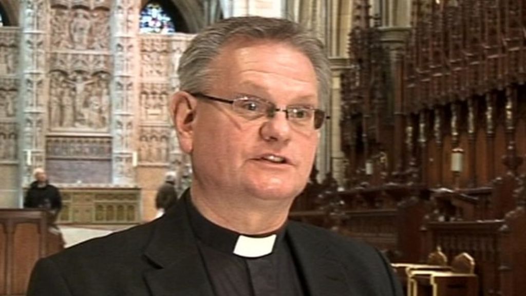 Roger Bush is new Dean of Truro - BBC News