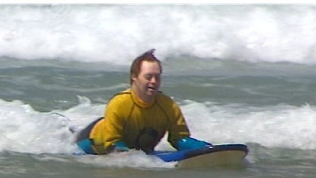 Newquay surfing competition for disabled - BBC News