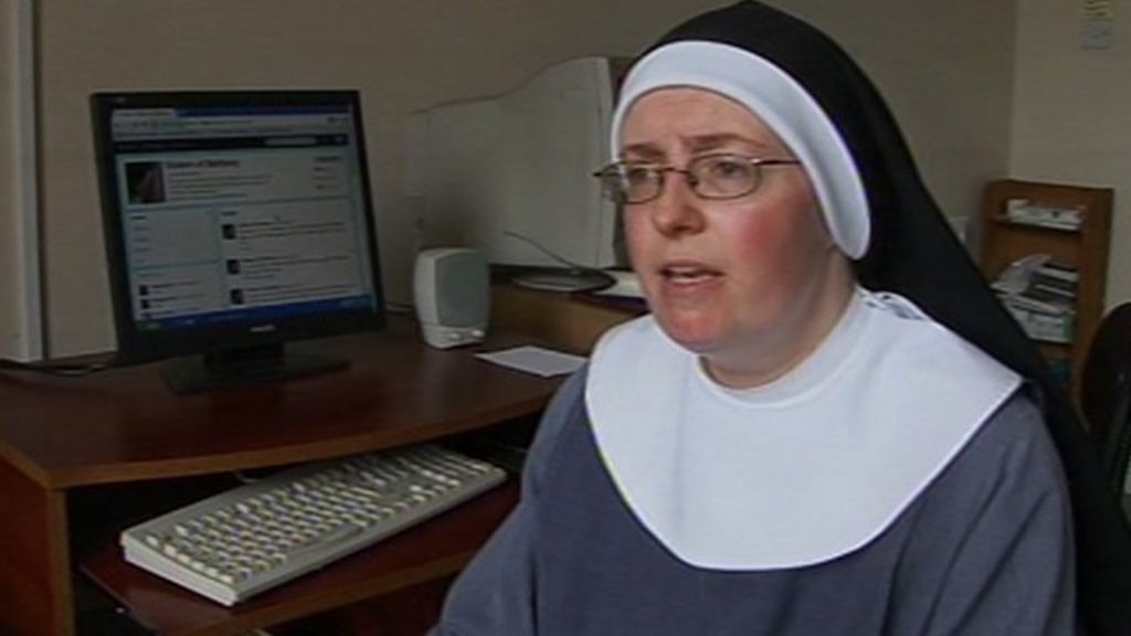Nun Sister Elizabeth Pio posts Twitter prayers online - BBC News