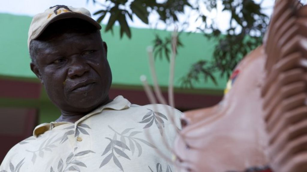 Meet the collaborators: Paa Joe - BBC News